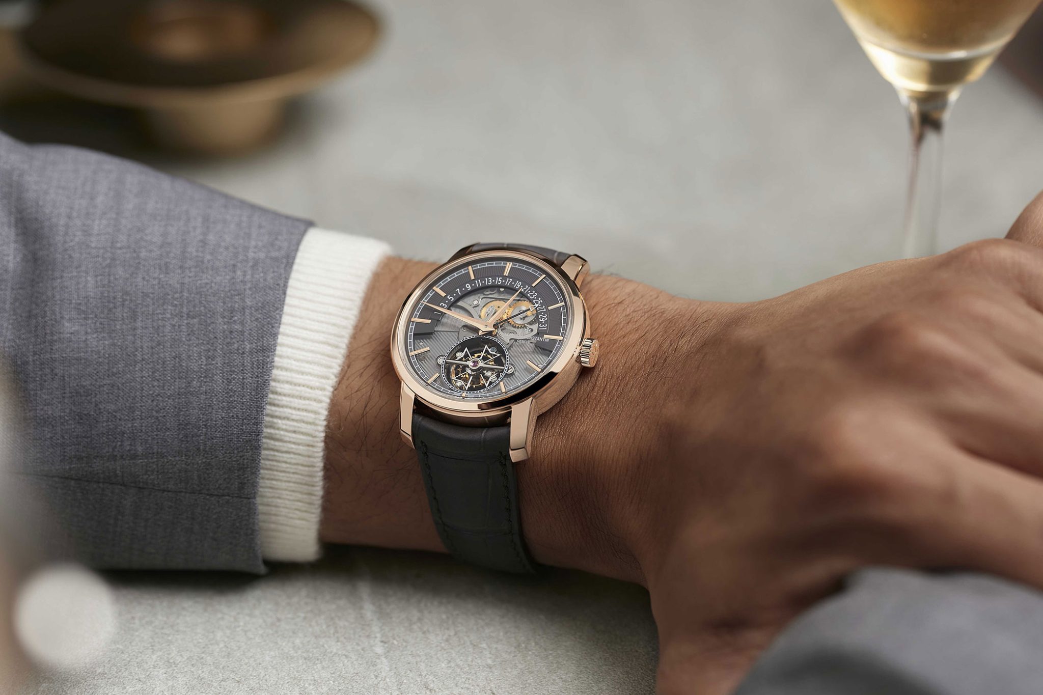 What is a GMT watch and how does it work? - Swisswatches Magazine