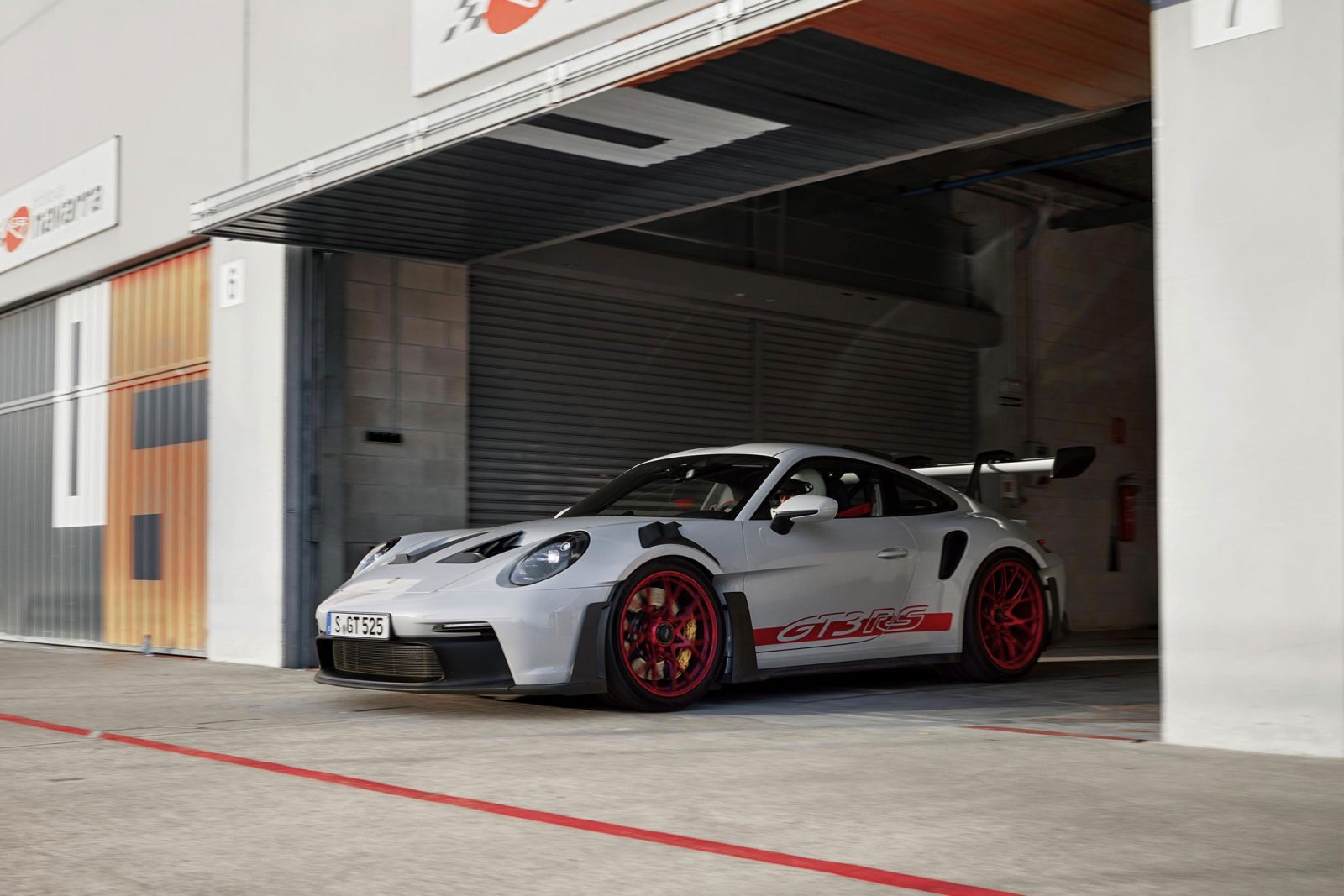 Porsche Design Chronograph 911 GT3 RS: Anything but the third wheel ...
