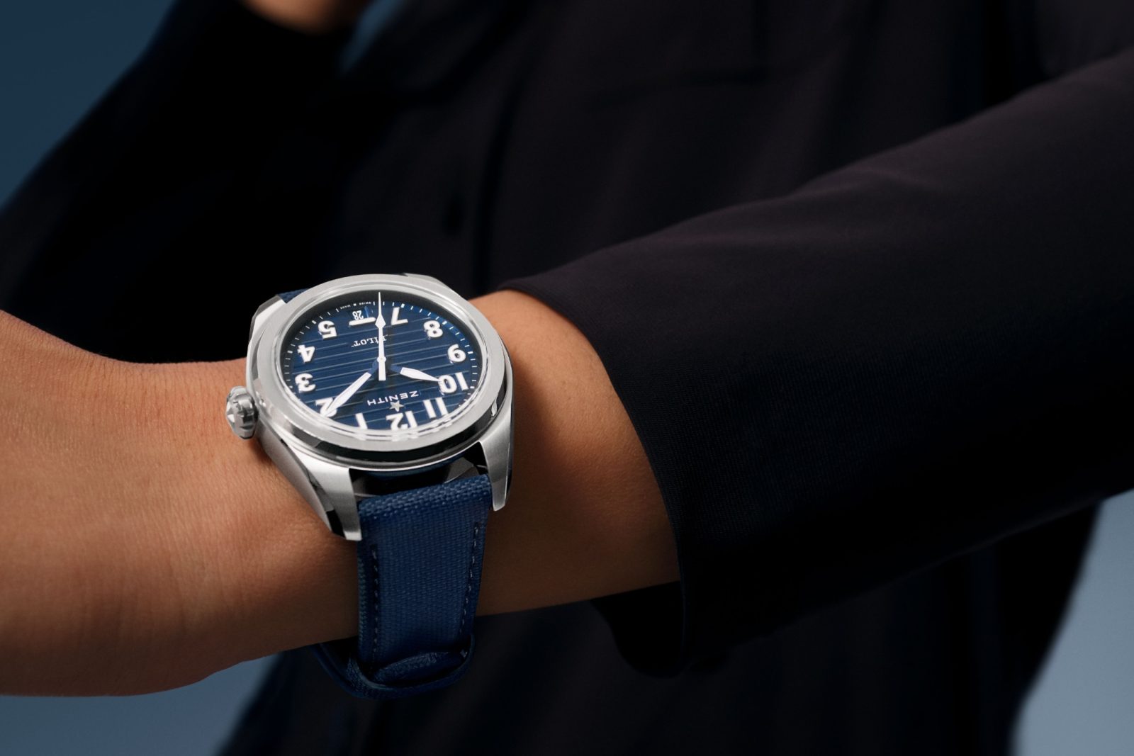 Zenith Pilot Automatic & Pilot Big Date Flyback: Blue Like The Skies ...